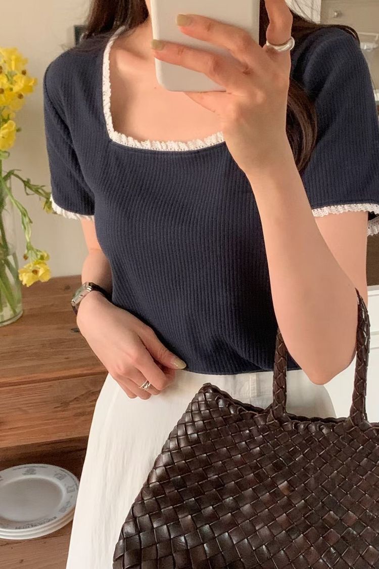 50817 u領蕾絲坑條上衣 - iAnn