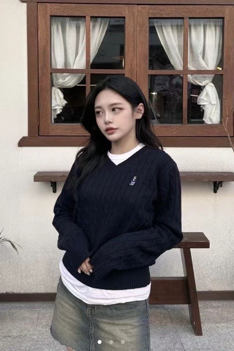 AN926刺繡熊熊V領麻花毛衣 - lavida官網-韓國連線代購