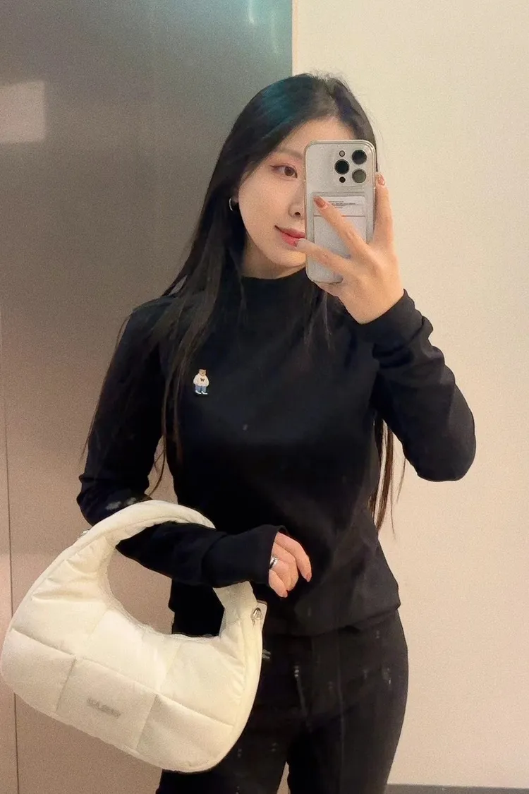 AN928輕旅who a u 半月包 - lavida官網-韓國連線代購