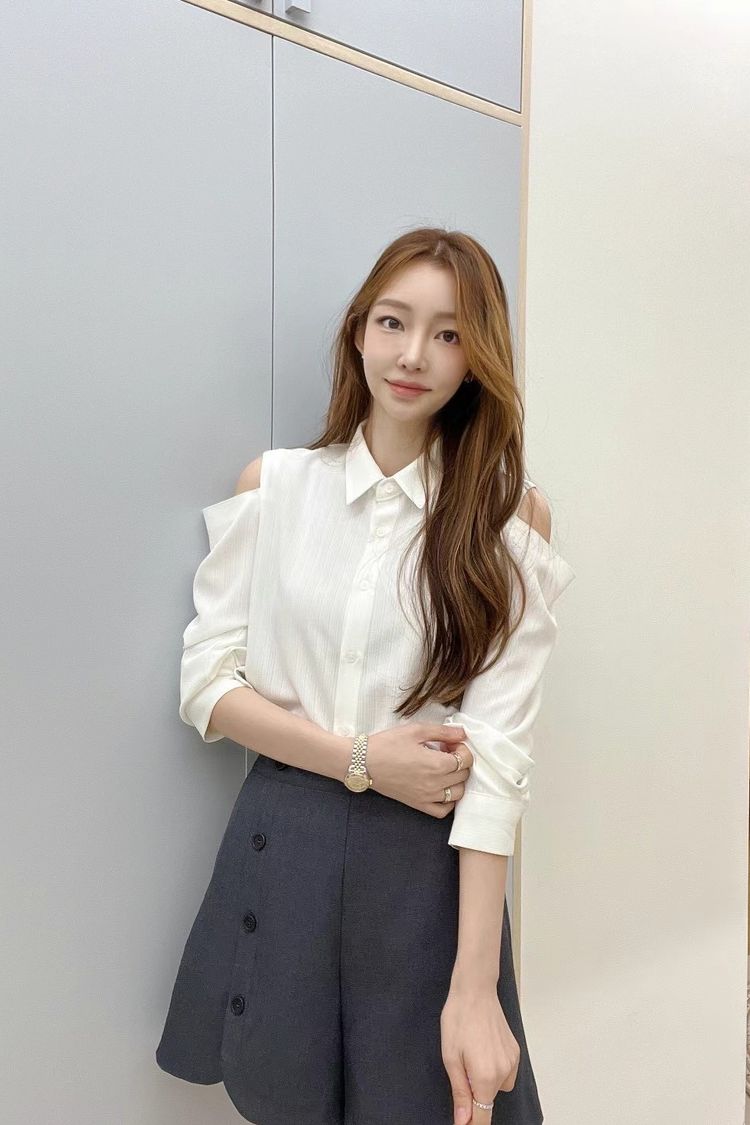 SL050西裝雪紡細緻紋理小露肩襯衫 - lavida官網-韓國連線代購