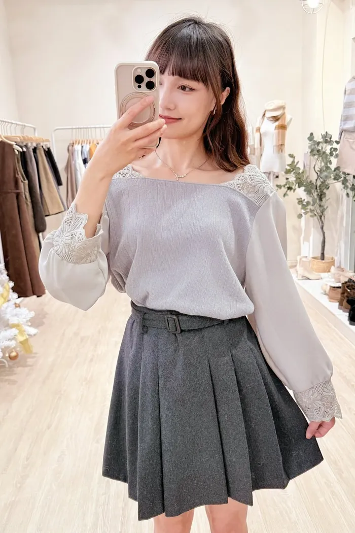 正韓 拼接蕾絲方領上衣 2色 - Minieve 正韓精選女裝・首爾空運直送